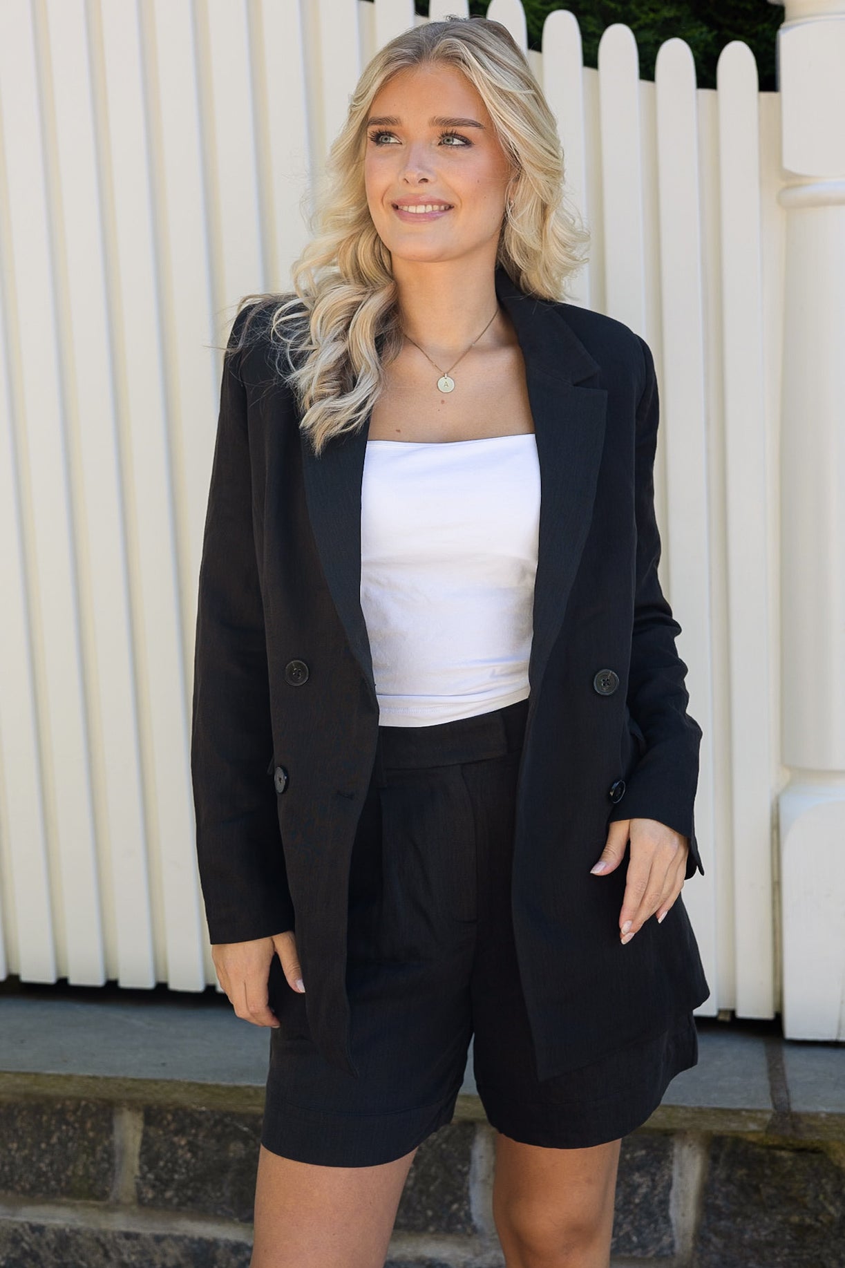 Mindy Blazer Soft Black - Smuk - Dameklær på nett