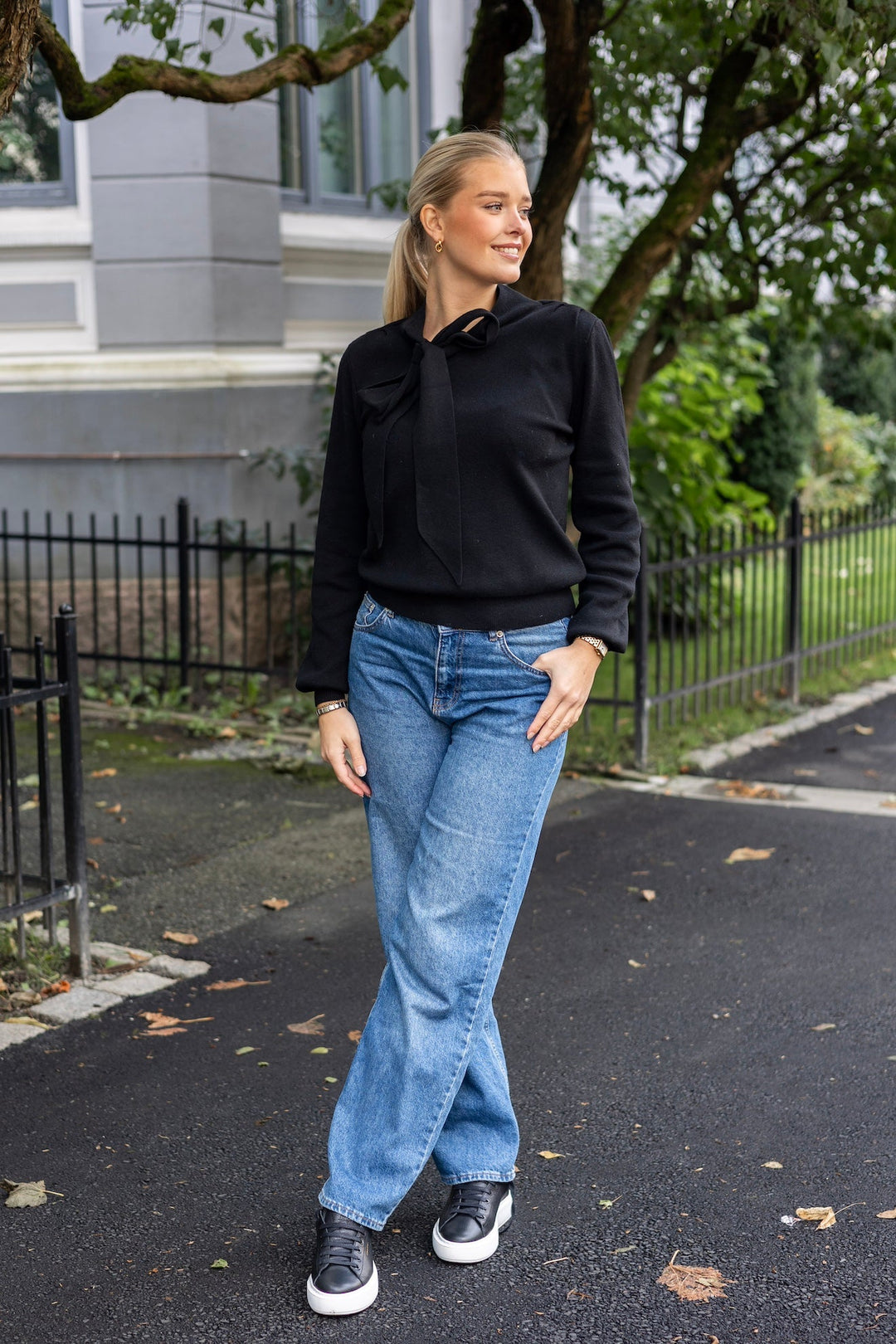 YAS - Yasassi Ls Bow Knit Pullover Black - Smuk